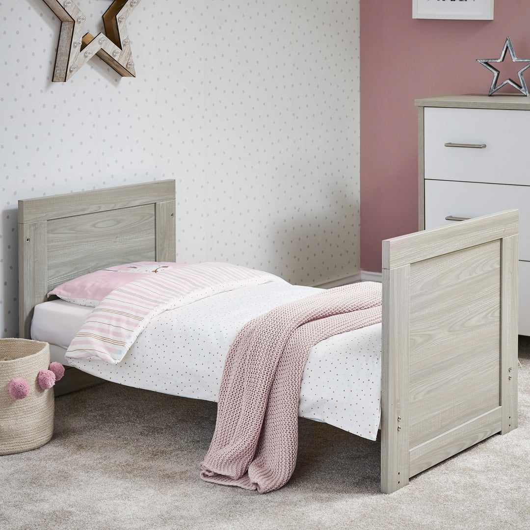Nika Mini Cot Bed - Grey Wash & White – Obaby